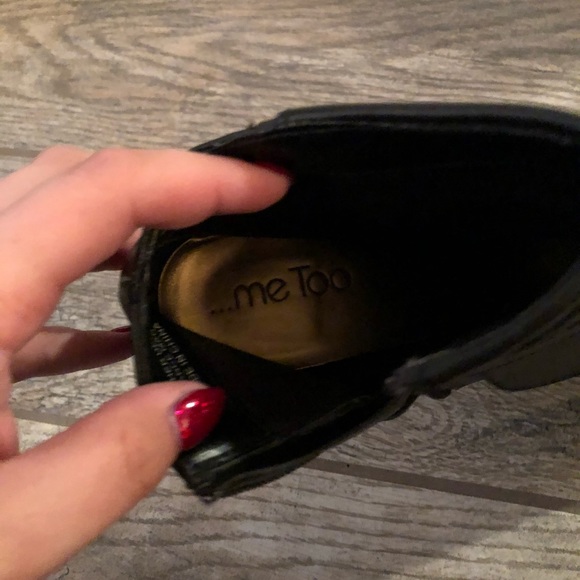 me too | Shoes | Me Too Lawn Black Leather Booties Size 75 Guc | Poshmark